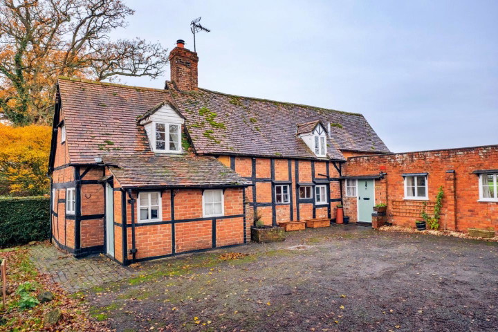 Finest Retreats - Cricketers Cottage - Tewkesbury