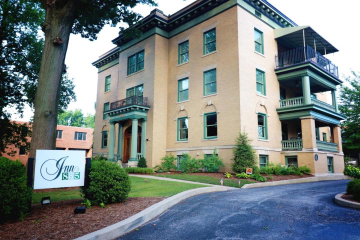 Inn At 835 Boutique Hotel - Illinois