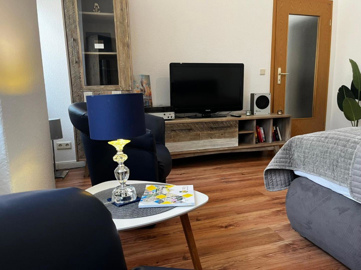 Moderne, Helle Ostviertel-flat4, Essküche All-in5g - Gera