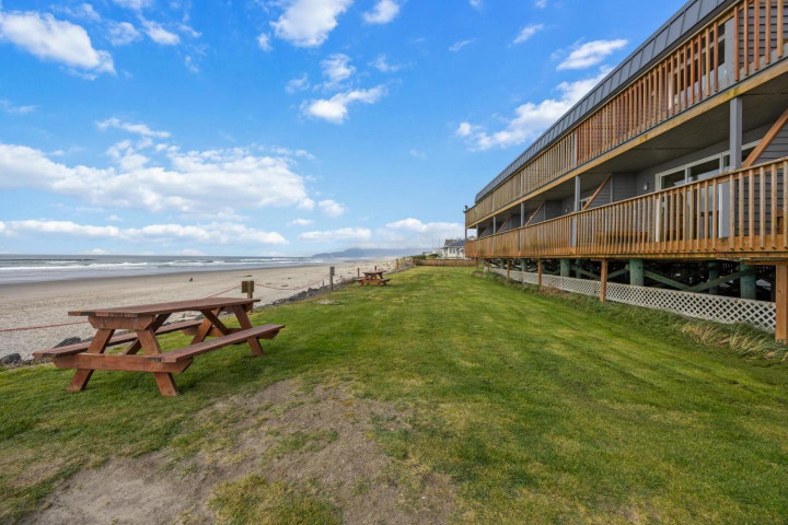 Surfside Resort - Tillamook, OR