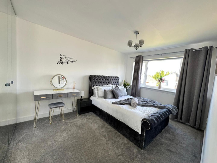 Elite 3 Bedroom Family House With Free Parking - Glasgow