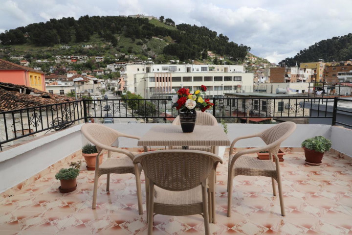 Guesthouse Ijon Berat - Albania