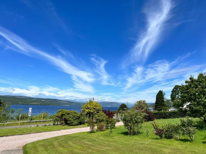 Oaktree Cottage, Overlooking Loch Fyne - Inveraray