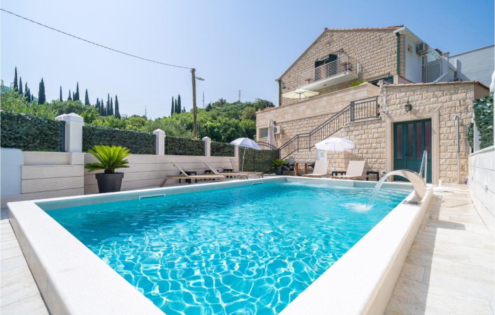 3 Bedroom Gorgeous Apartment In Dubrovnik - Mlini