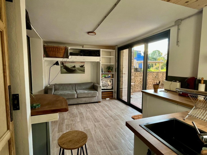 Joli Studio Lumineux Et Aménagé - Rhône
