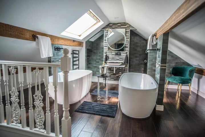 Arthur's Bar & Accommodation - Ormskirk