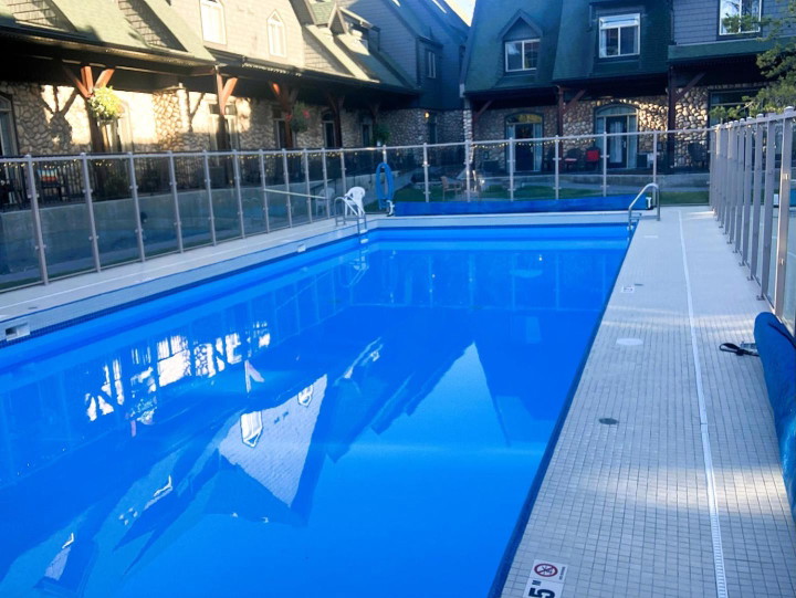Renovated Chalet At Mystic Springs, Pool, Hot Tub! - Alberta