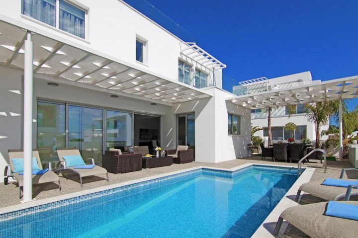 Villa Sunday - Ayia Napa