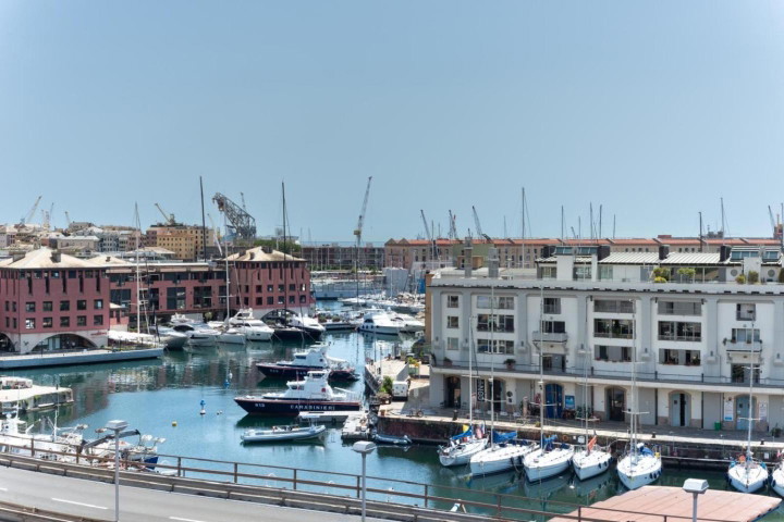 Port View - Gênes