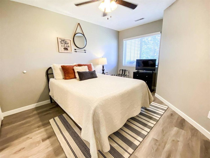 Inn Building Condo 212, Gorgeous Updated Condo - Utah