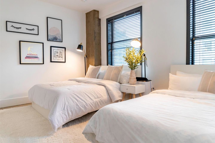 Stylish Loft 2 Queens & 2 Sofas - Los Angeles