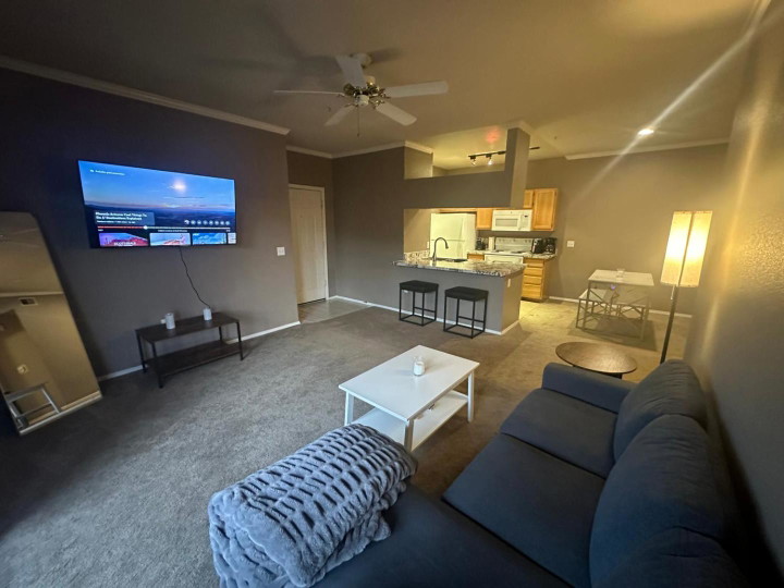 Cozy Condo In Gated Community With Pool By Phx Airport, Tempe, And Old Town - Phoenix, AZ