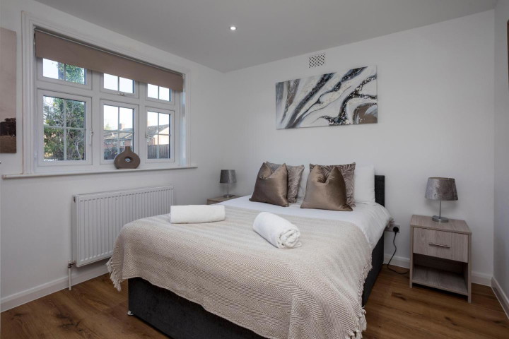 Woodfield Cottage Crawley 3 Br,parking,wifi,garden, Nearby Gatwick Airport, Contractor Friendly, Temporary Relocations, Business Travellers, Families - Dorking