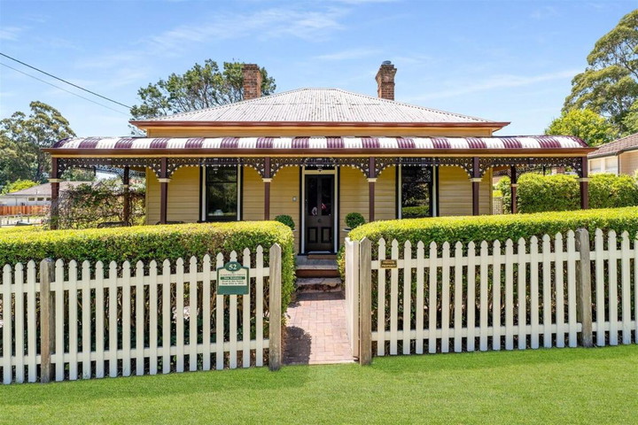 No 52 Bowral - Sir Donald Bradman's Childhood Home - Bowral