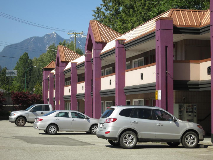North Vancouver Hotel - West Vancouver
