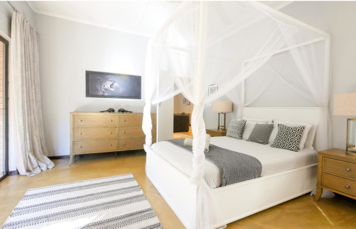 Central, Peaceful, Victoria Falls Self Catering With Plunge Pool, Sleeps 5 - Victoria Falls