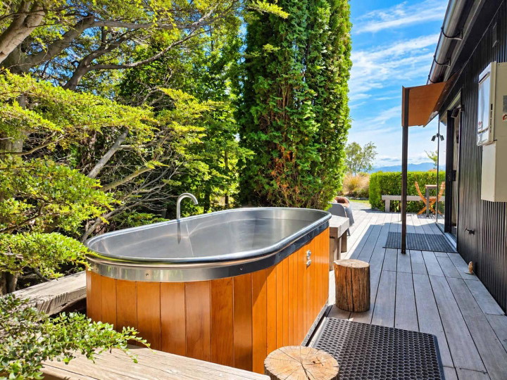 The Black Beechhouse - Starfall -Luxury Cedar Tub - Lake Tekapo