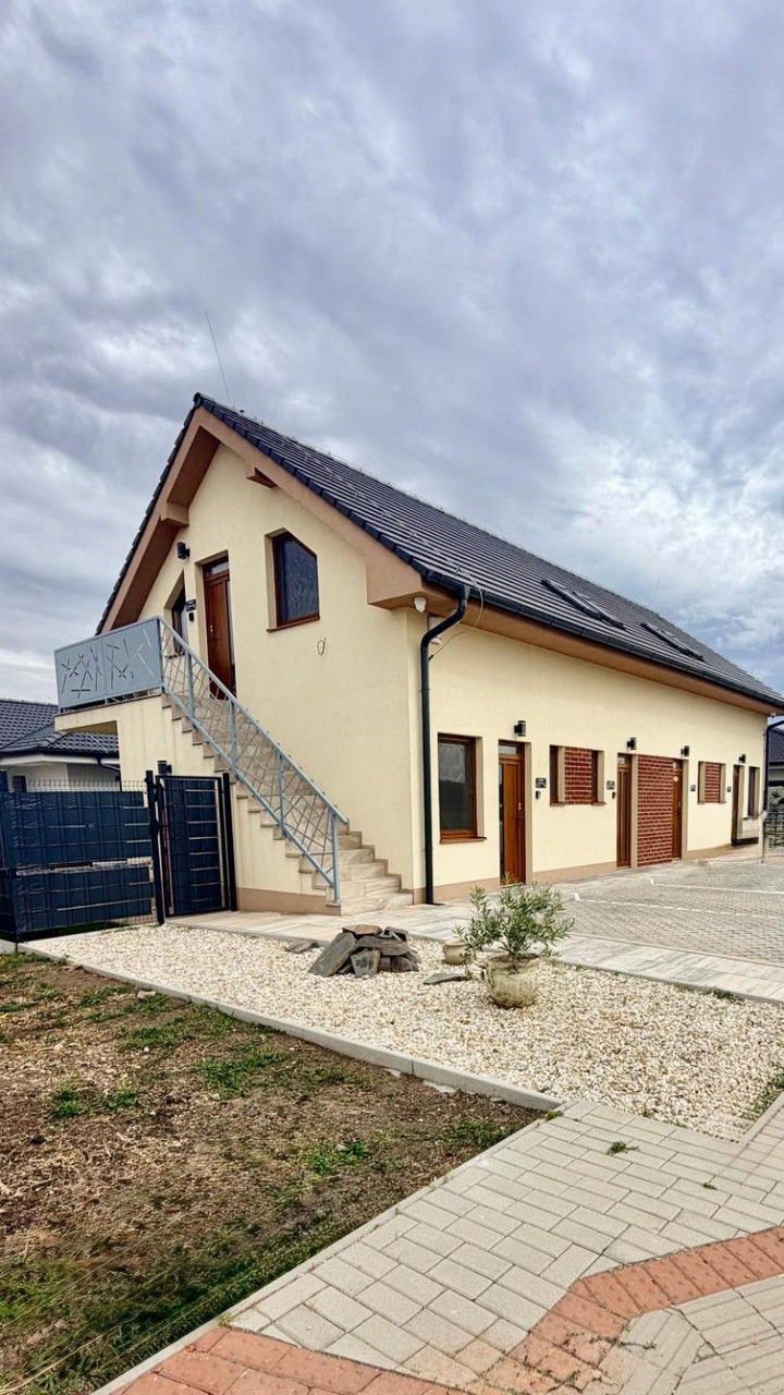 Henry Apartment - Nesvady - Slovakia - Slovakia