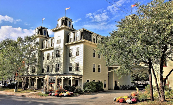 Bar Harbor Grand Hotel - Bar Harbor, ME