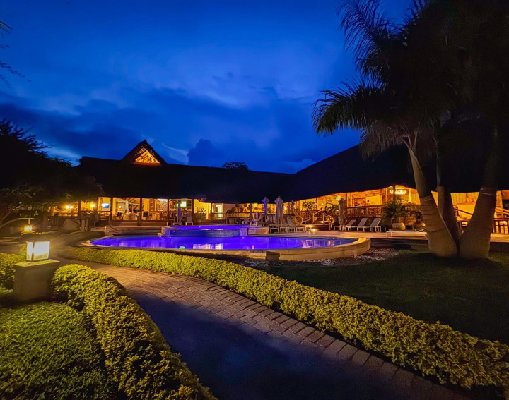 Shearwater's Explorers Village - Victoria Falls