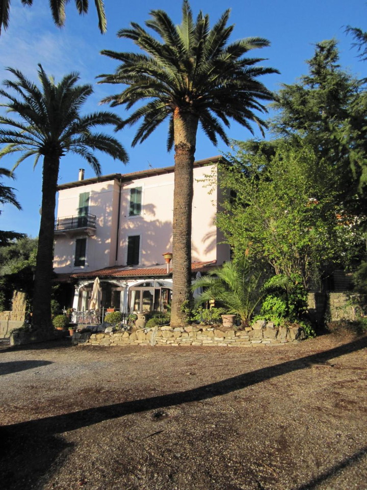 Hotel Ristorante Il Caminetto - Imperia