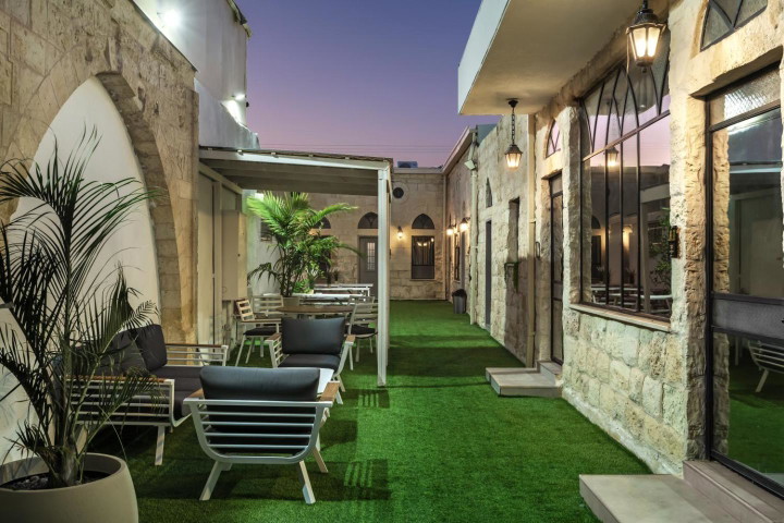 Old City Boutique - By La Finca Hotels- חוויית אירוח יוקרתית, חניה בחינם וקרבה לשדרת הקולינריה של העיר - Israel