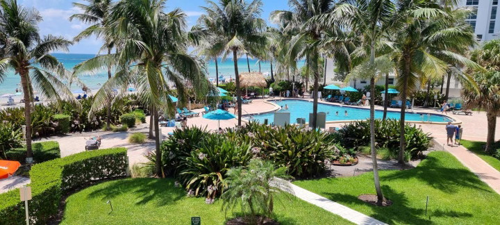 New Luxury Apartment 2br 2ba Direct Beach Access - Dania Beach, FL