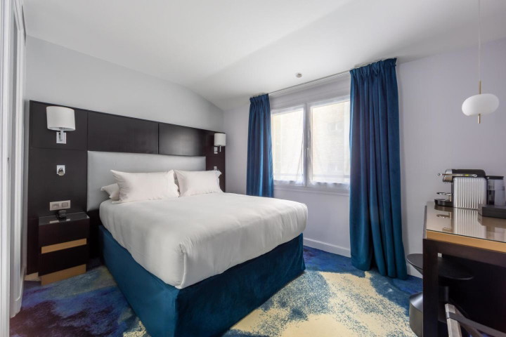 Logis Hôtel 15 Montparnasse - Issy-les-Moulineaux