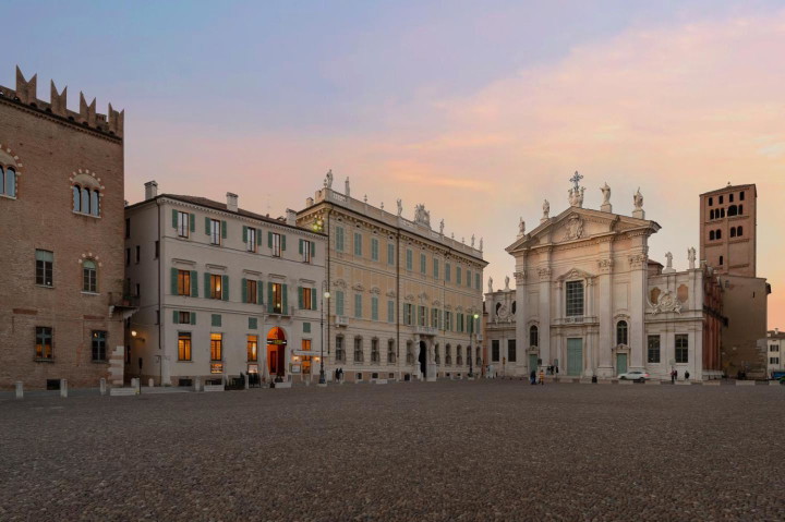 Cà Uberti Palace Hotel, Mantegnahotels - Mantua