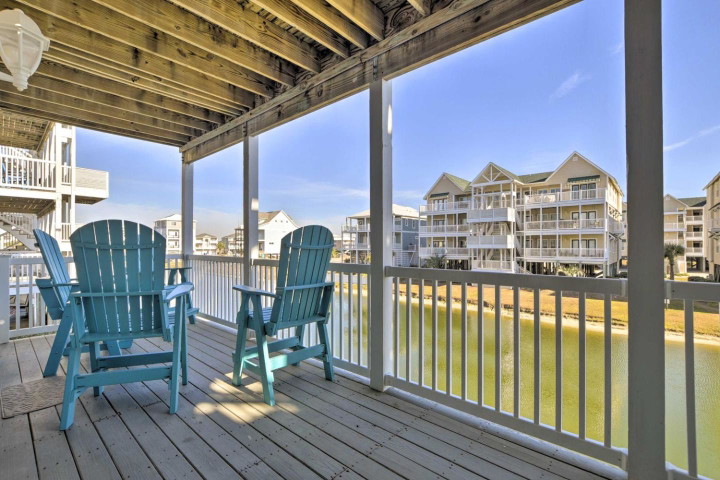 Ocean Isle Condo With Community Pool & Hot Tub! - Sunset Beach, NC