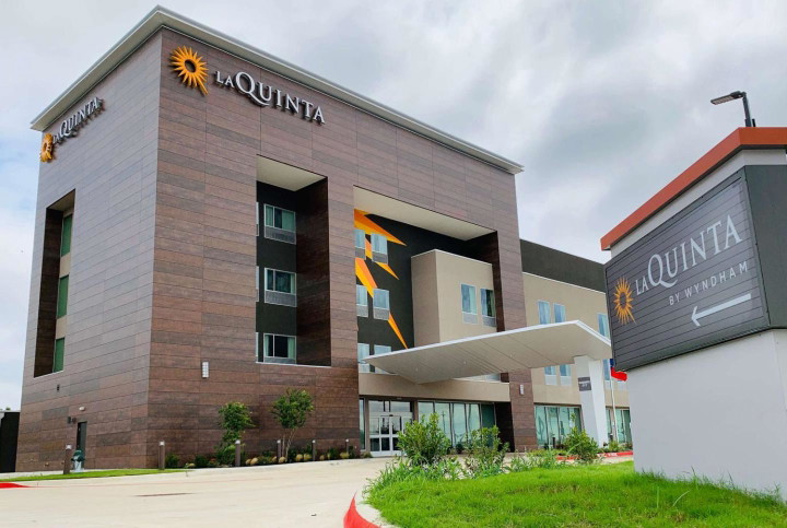 La Quinta Inn & Suites By Wyndham - Red Oak Tx Ih-35e - Cedar Hill, TX