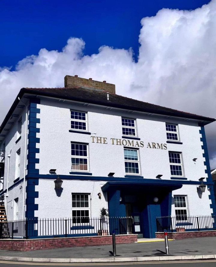 Thomas Arms Hotel - Burry Port