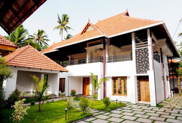 Kalloos Island Backwater Resort - Kollam