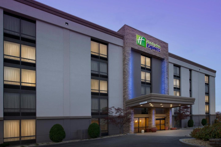Holiday Inn Express Boston North-woburn By Ihg - Melrose, MA