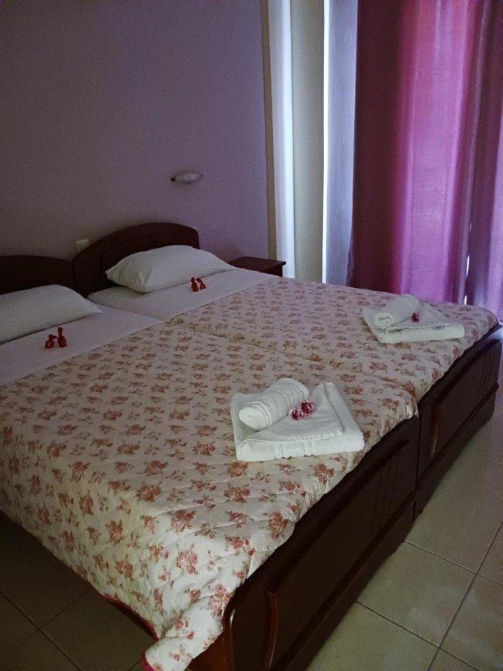 Canditas Studios - Zante