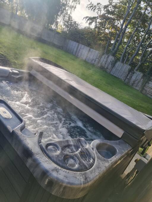 3 Bed Detached House & Hot Tub - Shropshire