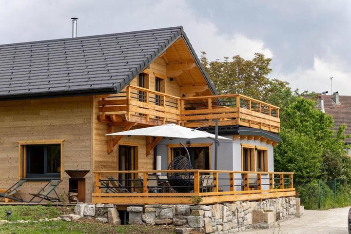 Chalet Au Coeur Du Jura à 5min De La Plage De Clairvaux - Clairvaux-les-Lacs