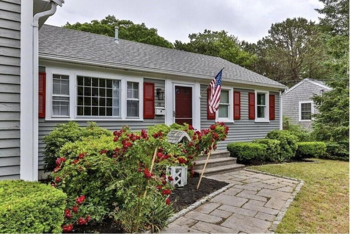 A Cozy Cape House Steps To Restaurants & Beaches ~1.4 Miles Down Scenic Roads - Yarmouth, ME