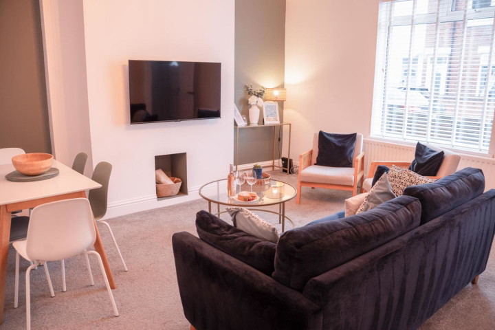 Spacious Beach House Near Promenade & Beach Sleeps 5 - Newbiggin-by-the-Sea