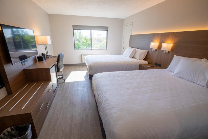 Superior Stay Hotel - Marquette, MI