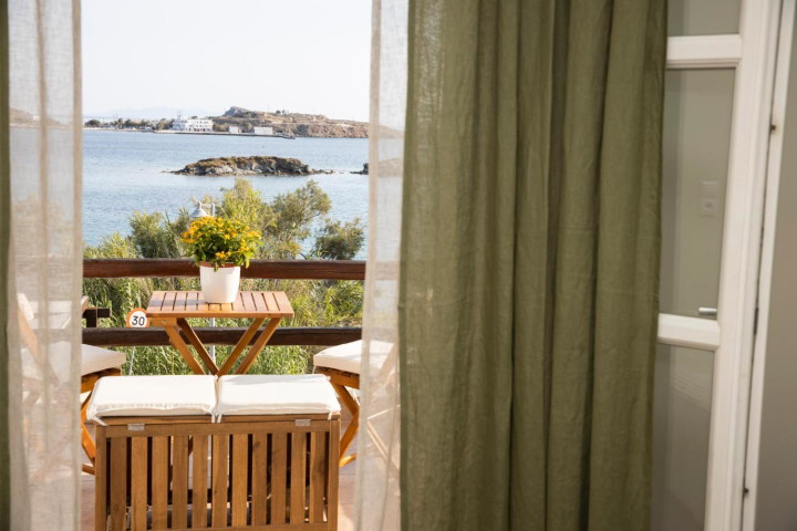 Golden Palm Tree Maisonette - Сирос