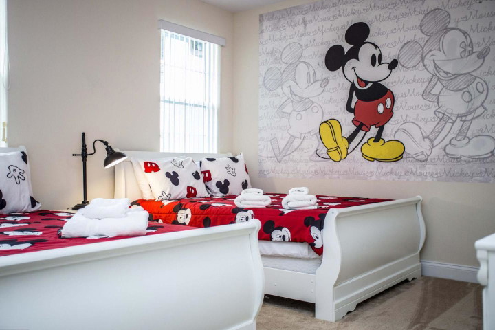 Stunning 5 Bd Home W/ Pool Close To Disney 174 - Davenport, FL