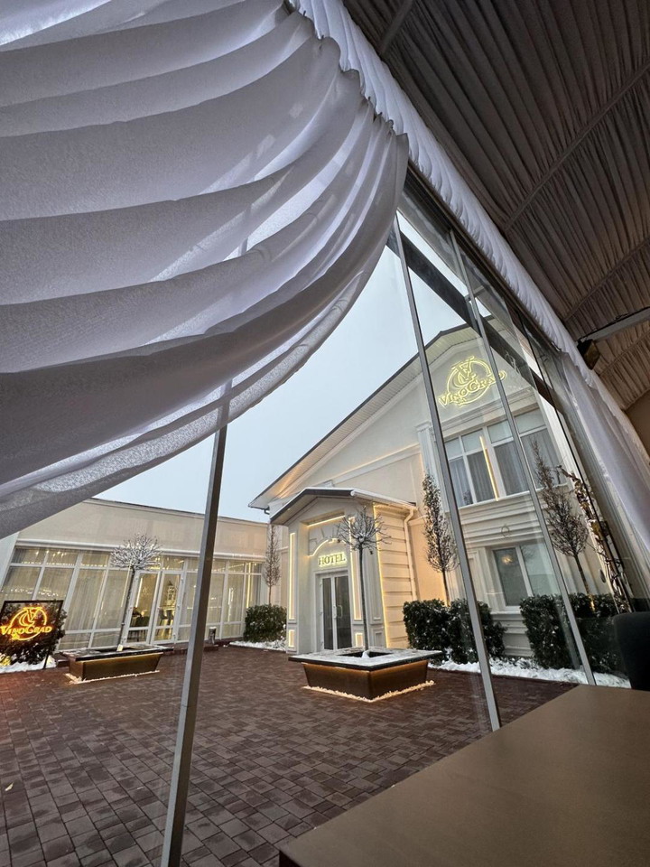 Hotel Vinograd - Ucrania