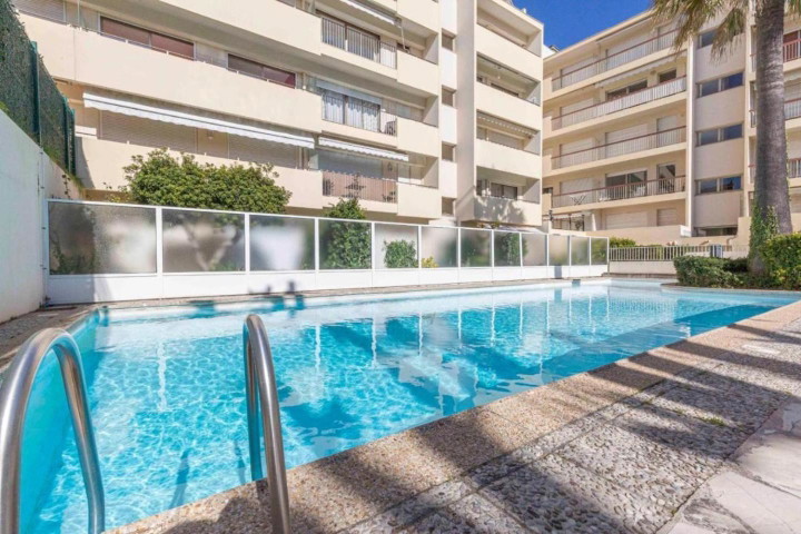Cap D'antibes Studio Et Terrasse Face à La Mer - Biot