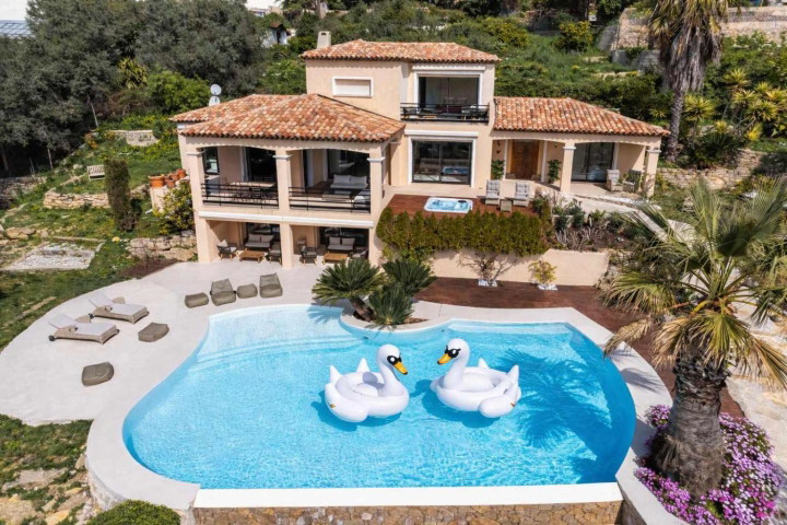 Villa Picasso # Vue Panoramique - Luxe - Jacuzzi - Vallauris