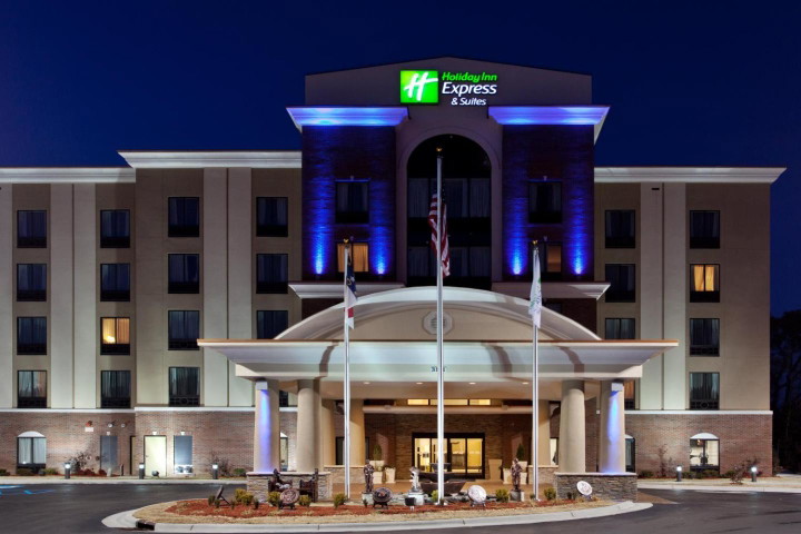 Holiday Inn Express Hotel & Suites Hope Mills-fayetteville Airport By Ihg - Fayetteville, NC
