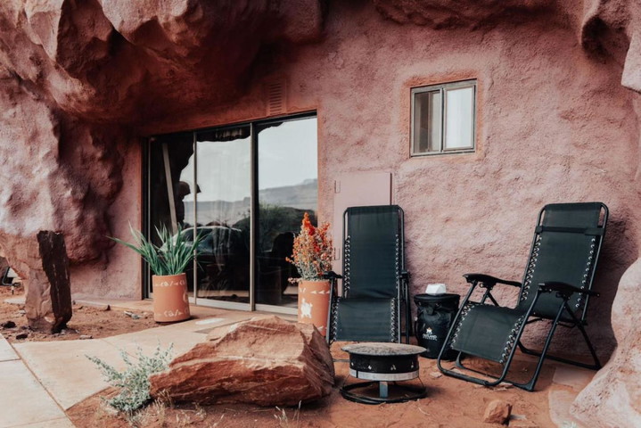 The Caves At Moab - At Private Riverside Ranch - Moab, UT