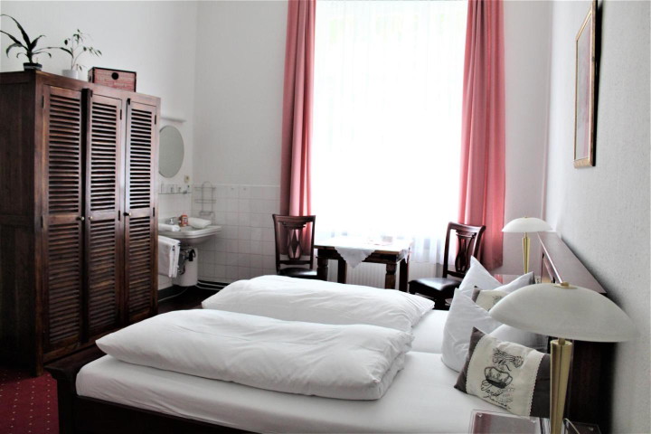 Pension Brinn - Berlin