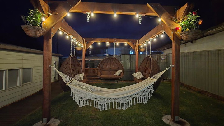 Engadine Guesthouse Retreat With Pool And Outback Bar - Sydney