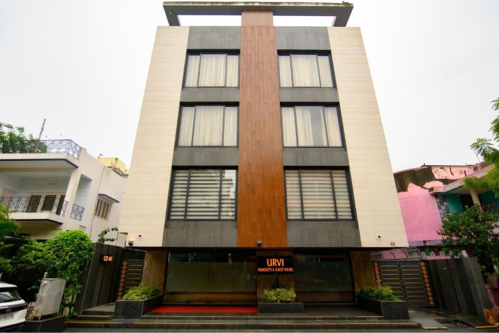 Urvi Banquets & Guest House - Kolkata